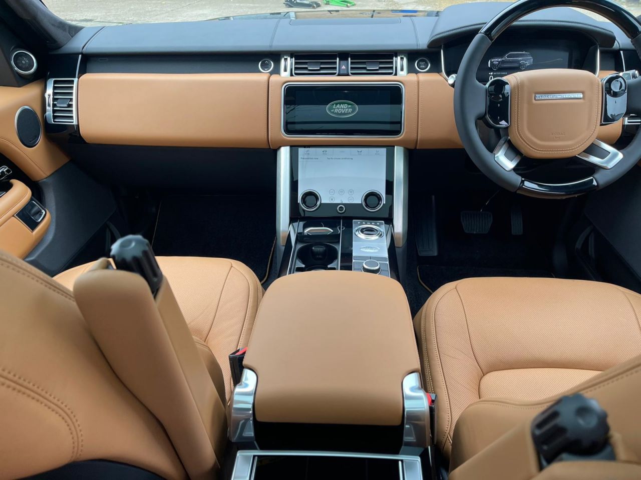 2021 RANGE ROVER Autobiography P400E – Falcon Autos