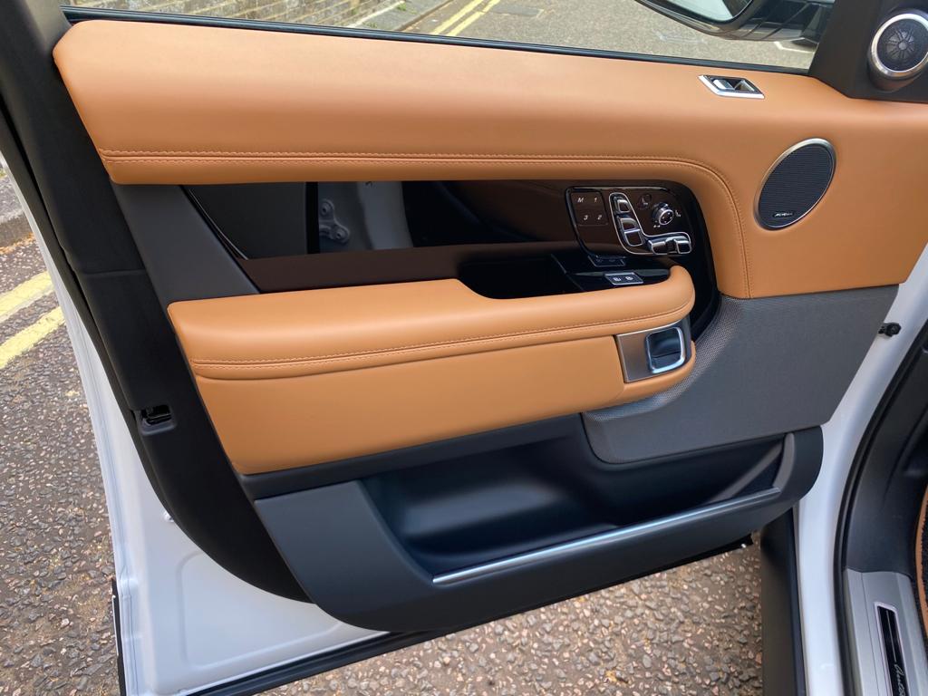 2021 RANGE ROVER Autobiography P400E – Falcon Autos